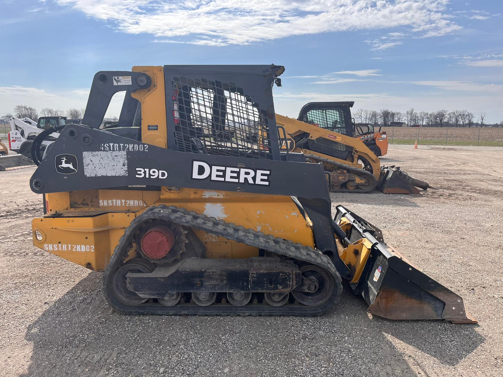 John Deere 319E (2015) – Promaq